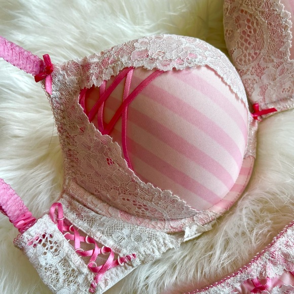 Victoria's Secret | Intimates & Sleepwear | 32d Vs Victorias Secret 2pc ...